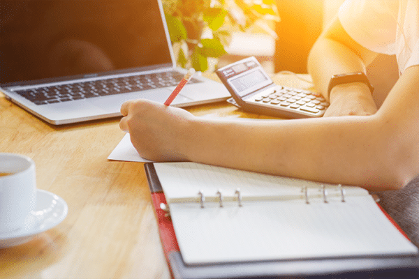 7 Practical Tips to Maintain Good Posture While Working From Home ...